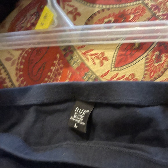 HUE | Pants & Jumpsuits | Hue Crop Black | Poshmark